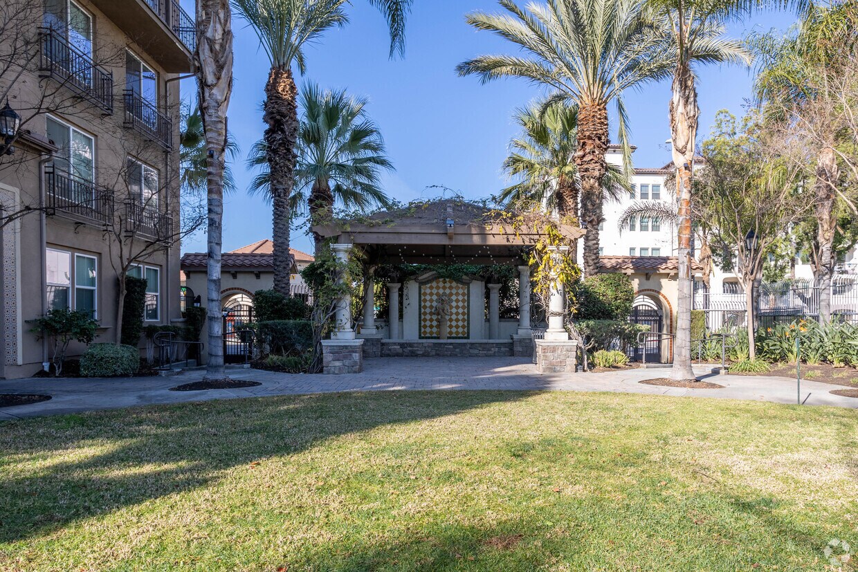 Raincross Promenade - Apartments in Riverside, CA | Westside Rentals