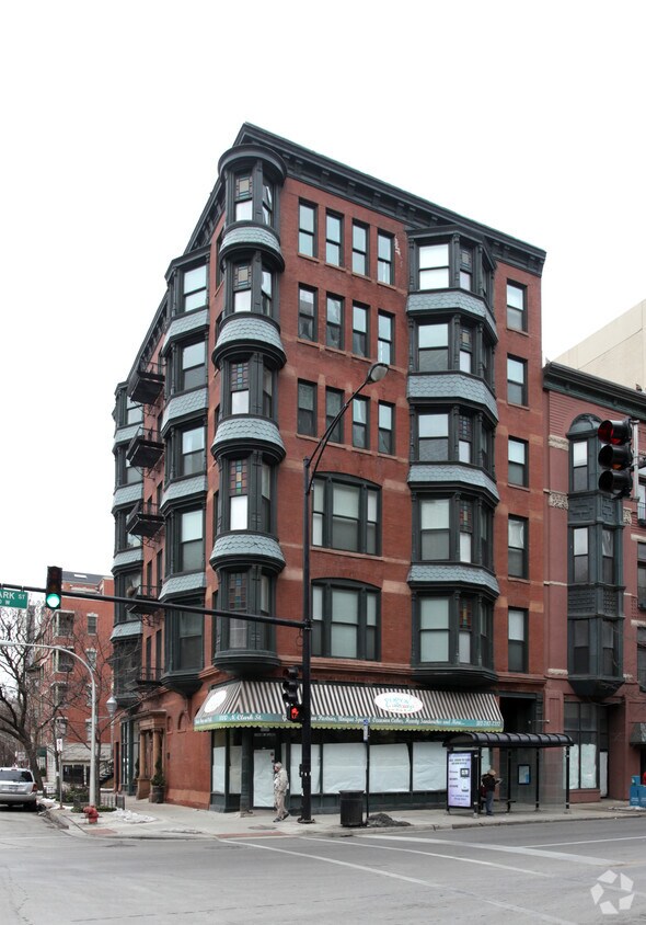 104 W Oak St, Chicago, IL 60610 - 104 W Oak St Chicago, IL 60610 ...