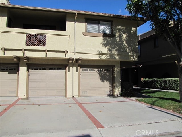 Apartments for Rent with Hardwood Floors in Serrano Highlands Master ...