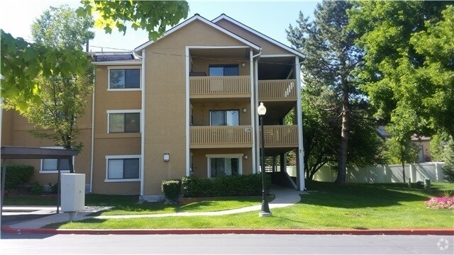Union View Apartments for Rent with a Swimming Pool - Cottonwood ...