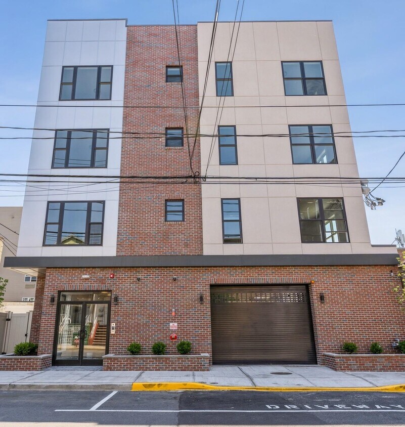 6108 Hudson Ave, West New York, NJ 07093 - Room for Rent in West New ...