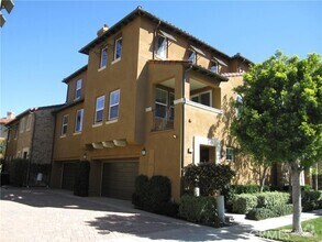 Summit At Turtle Ridge Student Apartments for Rent - Irvine, CA - 3 ...