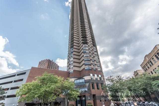 3660 N Lake Shore Dr Unit 2003, Chicago, IL 60613 - Room for Rent in ...