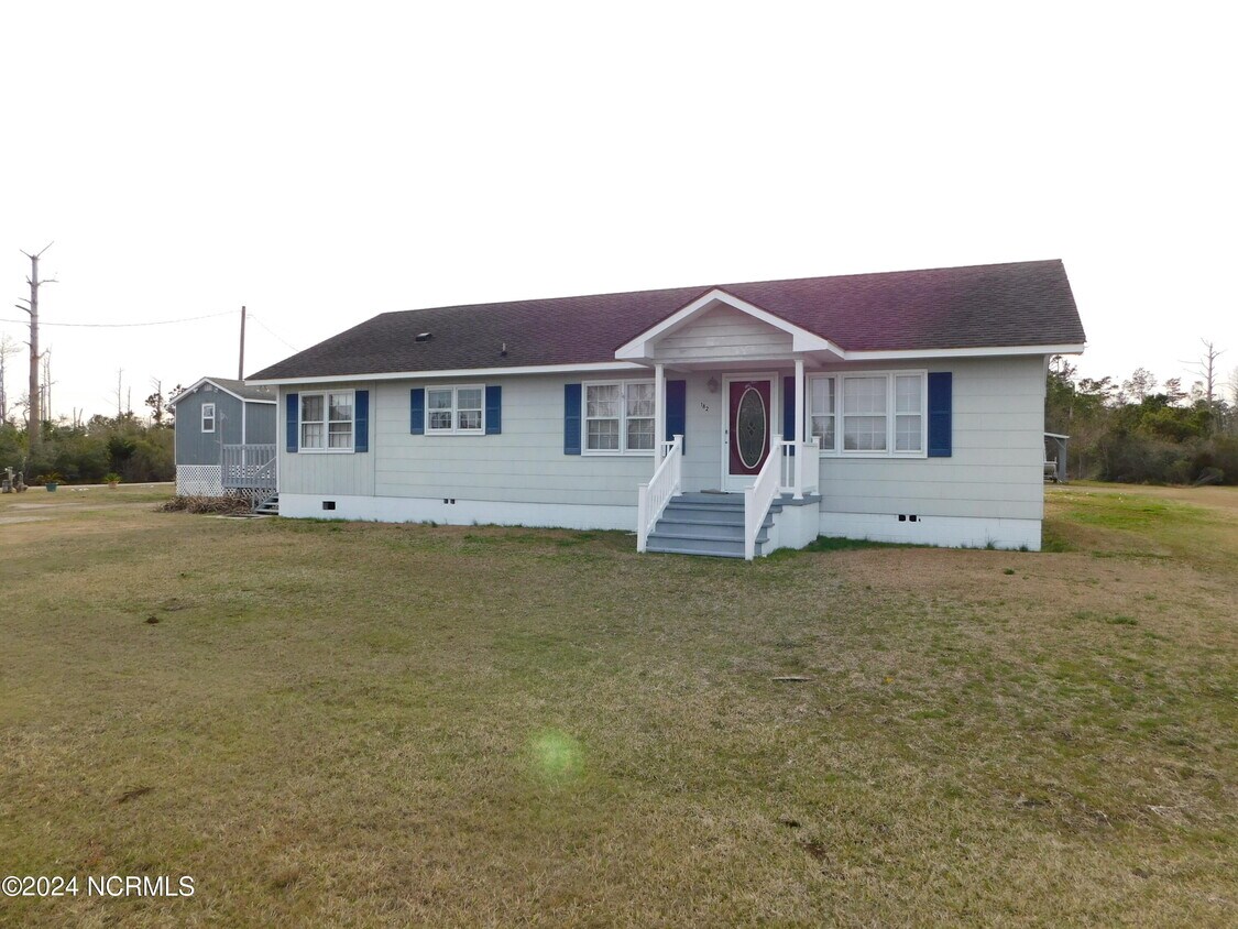 182 Murphy Rd, Davis, NC 28524 - House Rental in Davis, NC | Apartments.com