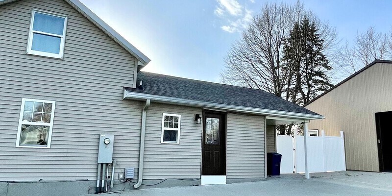 405 W Main St, Fairbank, IA 50629 - House Rental in Fairbank, IA ...