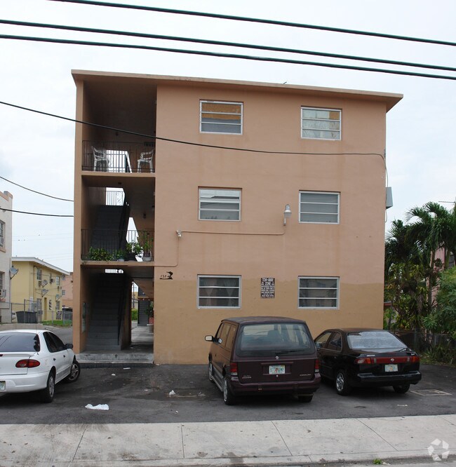 Del Rio Apartments Apartments - Miami, FL | Apartments.com