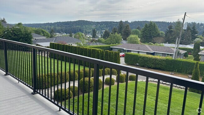 Maplewood WA Condos for Rent