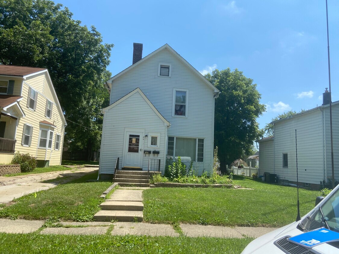 2409 Gilboa Ave, Zion, IL 60099 - Apartments in Zion, IL | Apartments.com