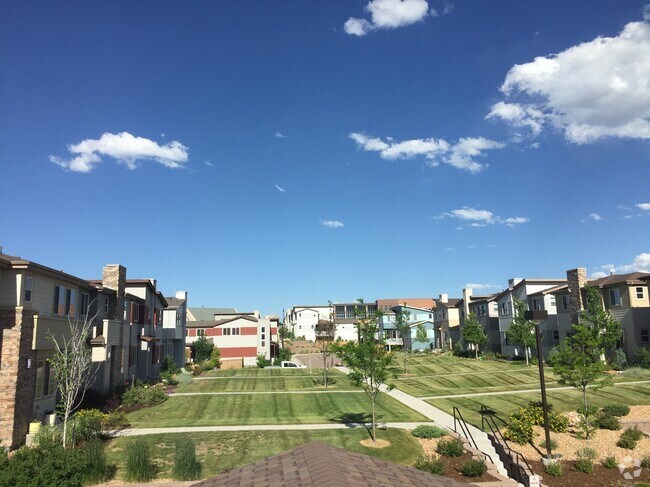 Spaces at the Ranch Apartments for Rent with a Yard - Highlands Ranch ...