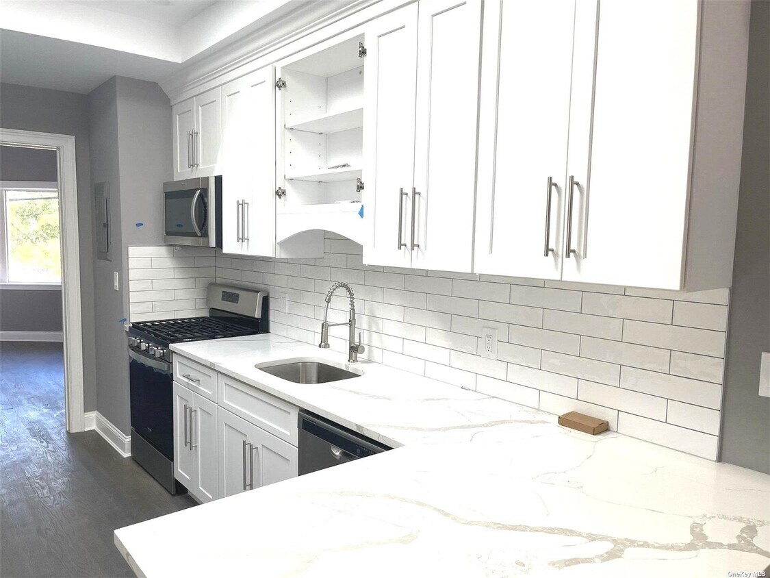 68-02 Jay Ave Unit 2, Queens, NY 11378 - Room for Rent in Queens, NY ...