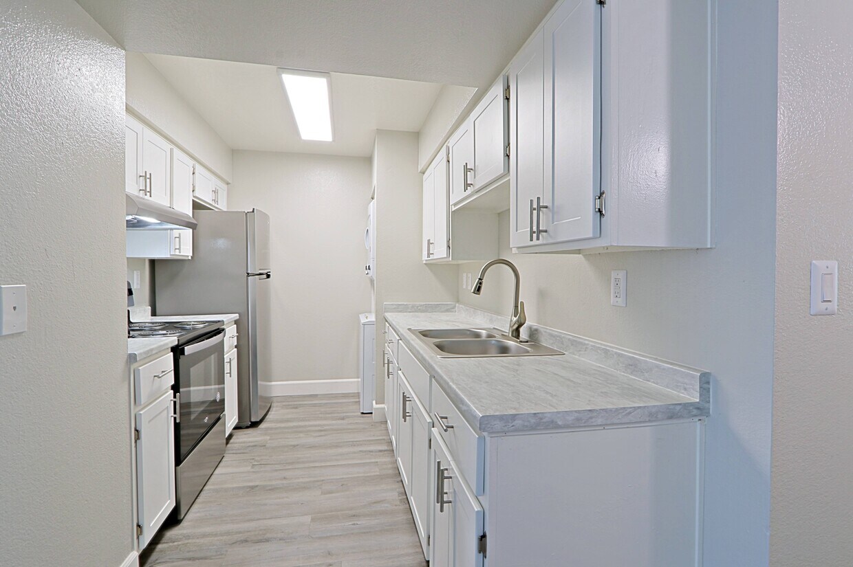 The Coronado - 1720 E Monte Vista Rd Phoenix, AZ 85006 | Apartments.com