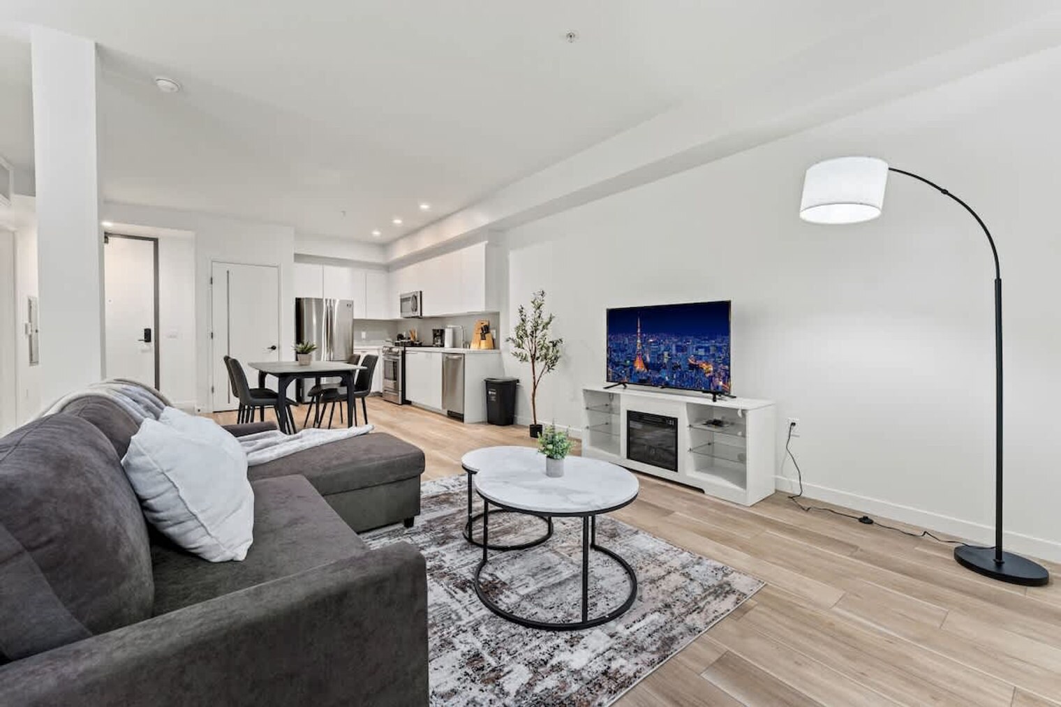 678 S Ardmore Ave Unit ID1036223P, Los Angeles, CA 90005 | Apartments.com
