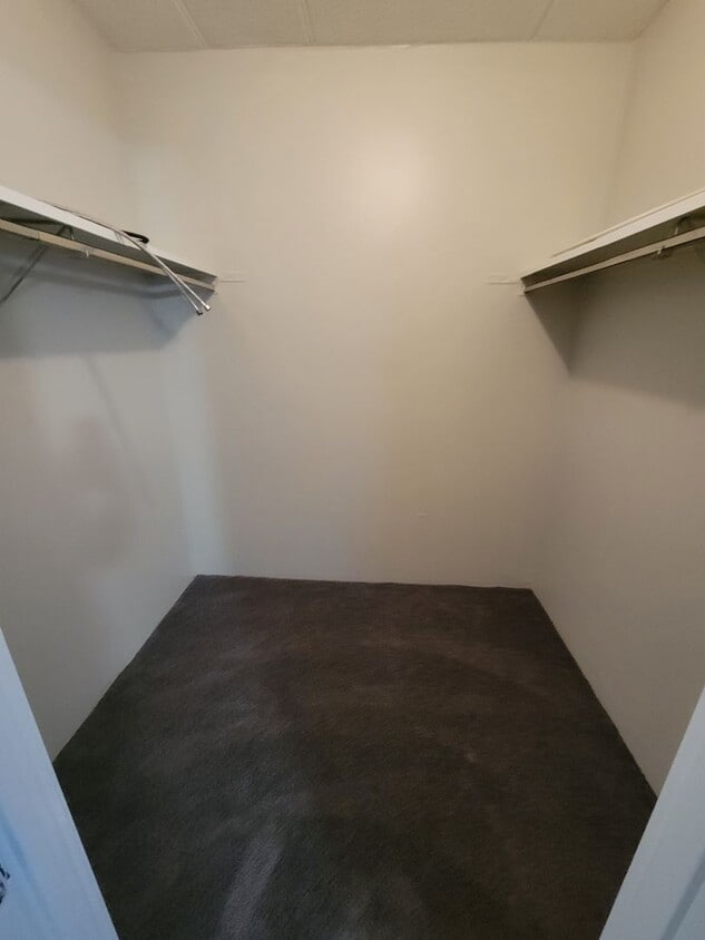 Place Seville Apartments - 947 Bockstoce Ave Pittsburgh, PA 15234 ...