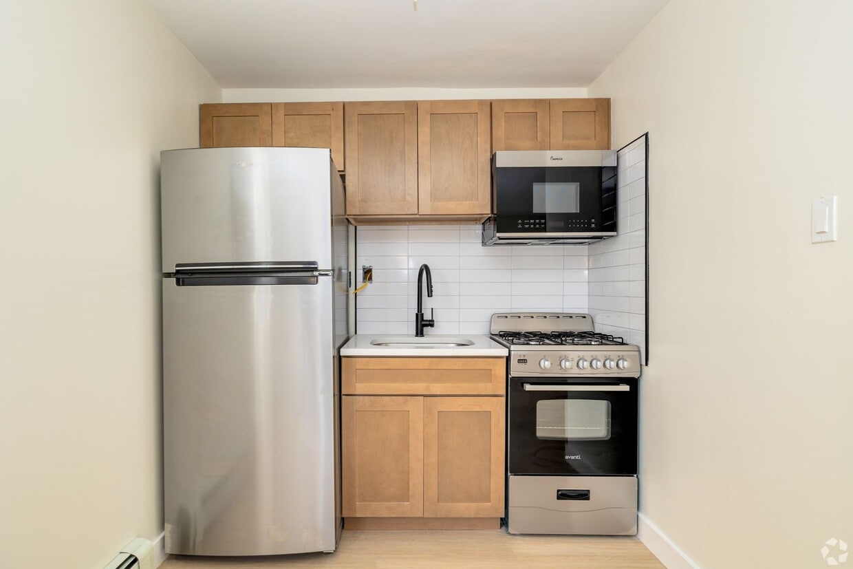 Tyson Arms Apartments - 921 Tyson Ave Philadelphia, PA 19111 ...