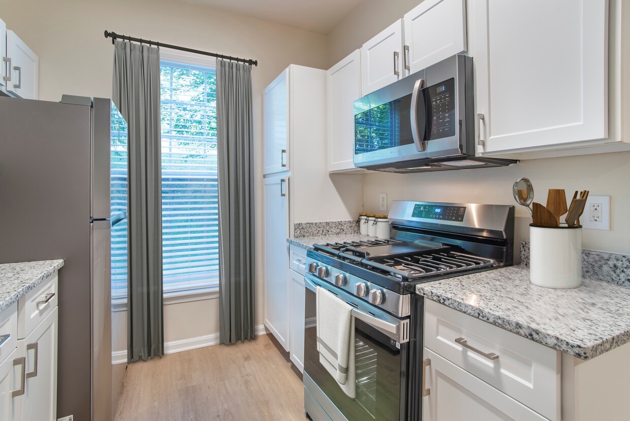 Avalon at Traville - 14240 Alta Oaks Dr Rockville, MD 20850 ...