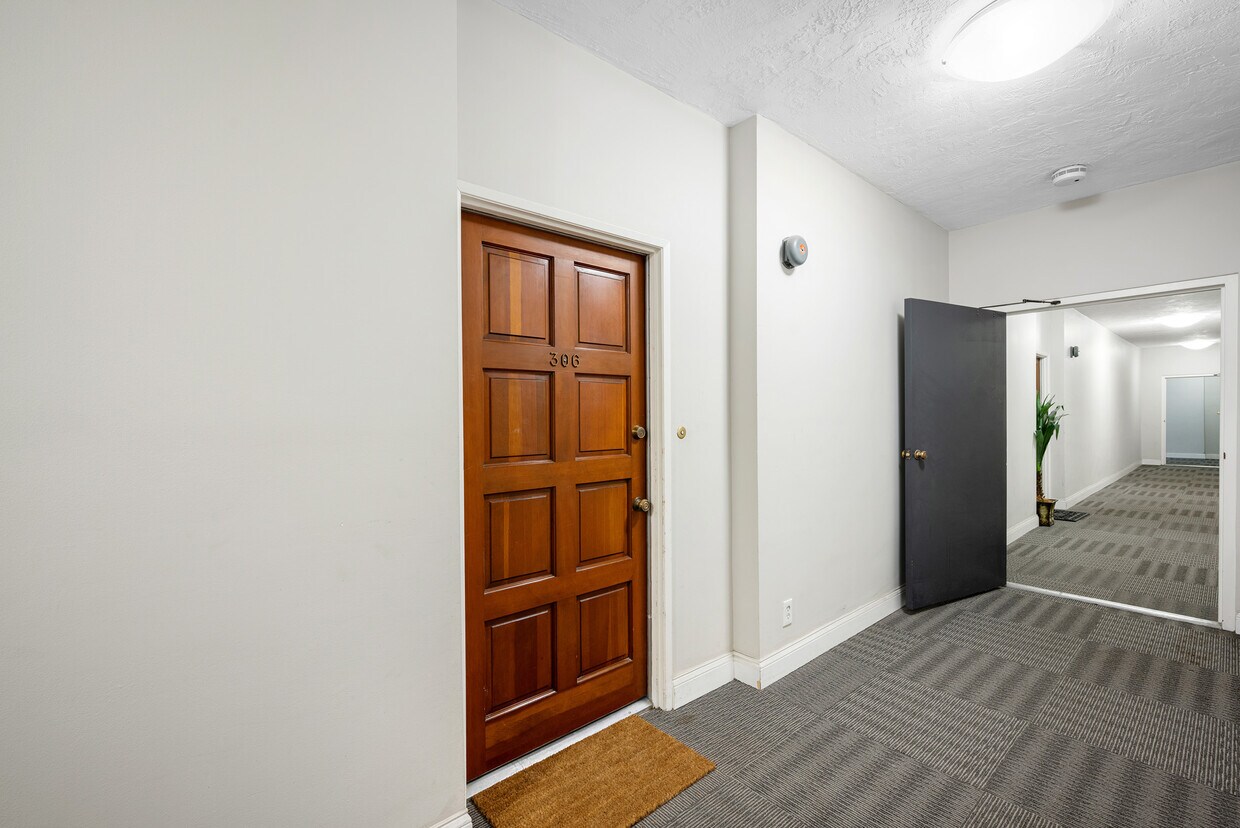 11928 Kiowa Ave Unit #306, Los Angeles, CA 90049 - Condo for Rent in ...