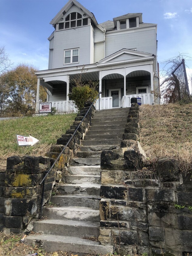 2534 Perrysville Ave, Pittsburgh, PA 15214 - Townhome Rentals in ...