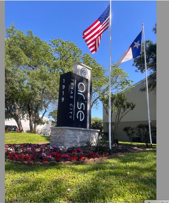 Westview Apartments for Rent with a Walk-In Closet - Texas City, TX ...