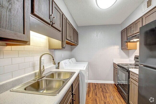 Hunter's Run Apartments for Rent with a Dog Park - Augusta, GA - 8 ...