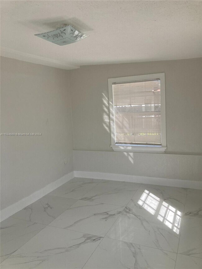 11475 SW 214th St, Miami, FL 33189 - House Rental in Miami, FL ...