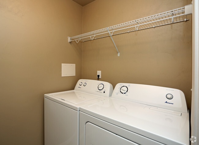 Pinewood Park Villas - Apartments in Howard, WI | Apartments.com