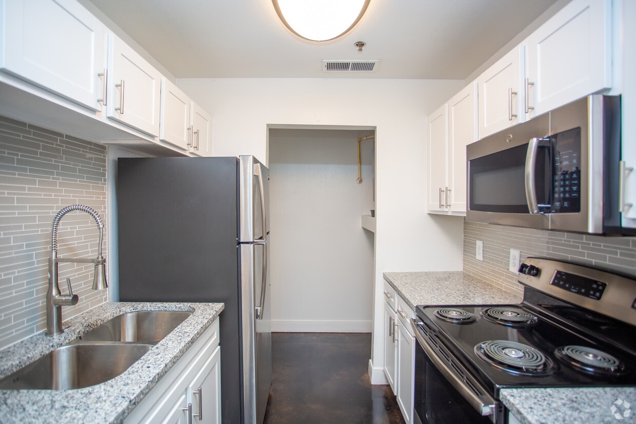 Homes of Parker Commons - 1015 S Jennings Ave Fort Worth, TX 76104 ...
