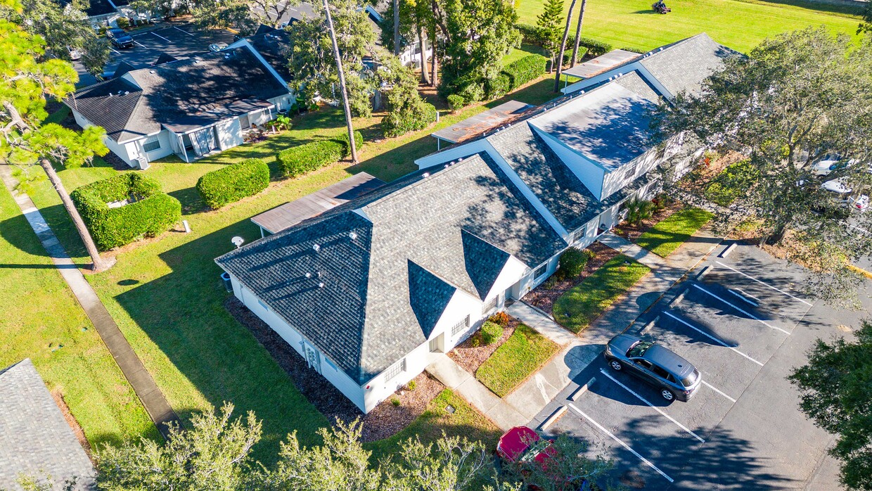 Oak Run Apartments - 37728 Oak Run Cir Zephyrhills, FL 33541 ...