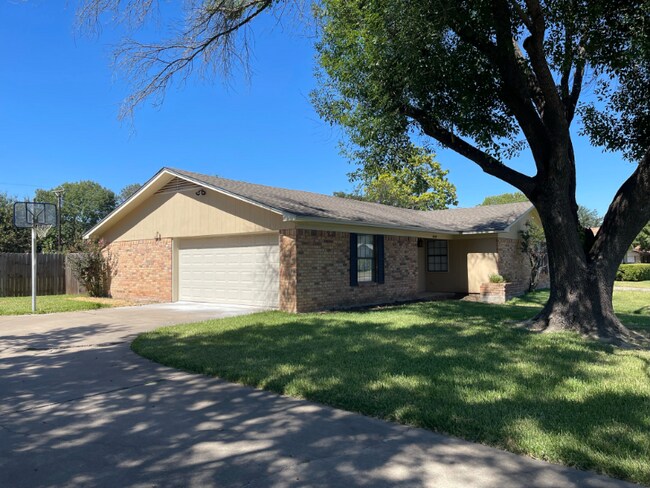 409 Oklahoma Ave, Hewitt, TX 76643 | Apartments.com