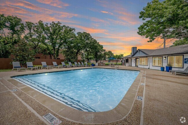 3 Bedroom Apartments for Rent under $1,900 in Lewisville TX