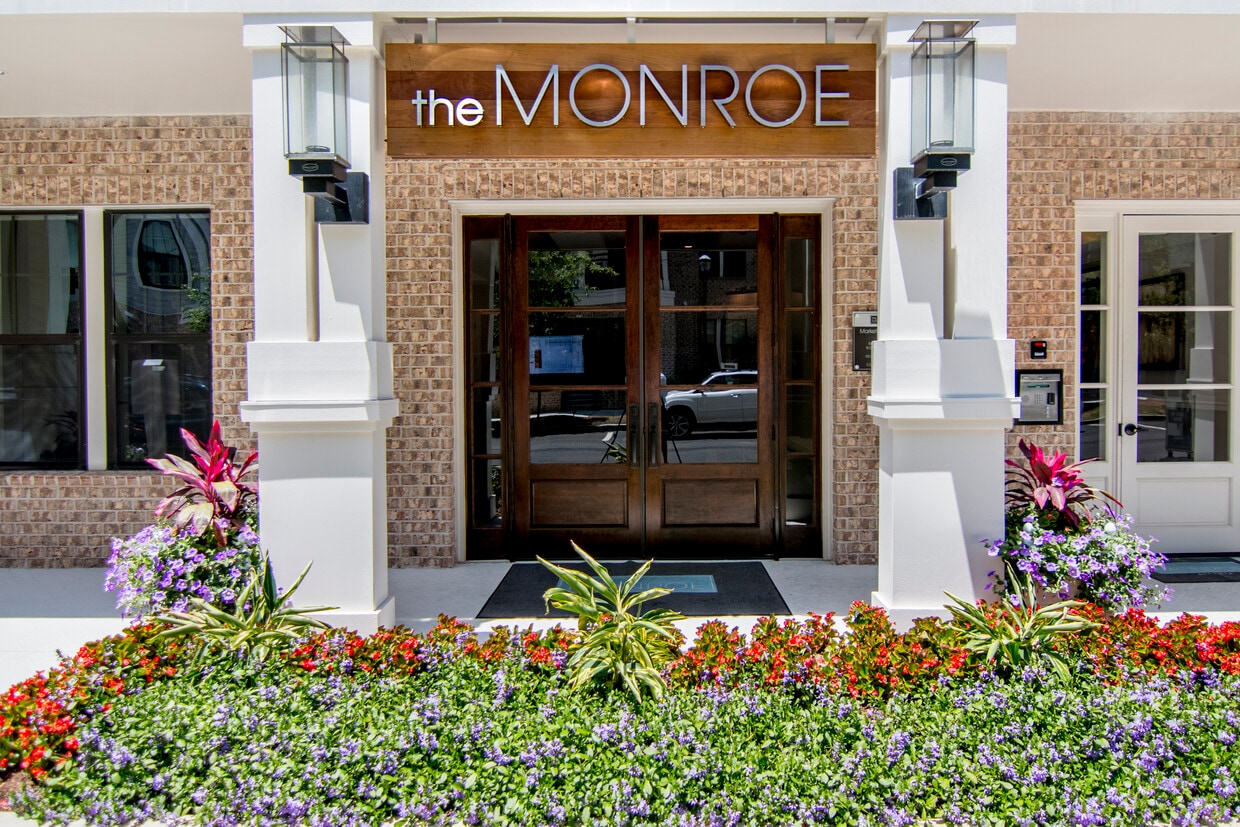 The Monroe Atlanta Apartments - 222 Colonial Homes Dr NW Atlanta, GA ...