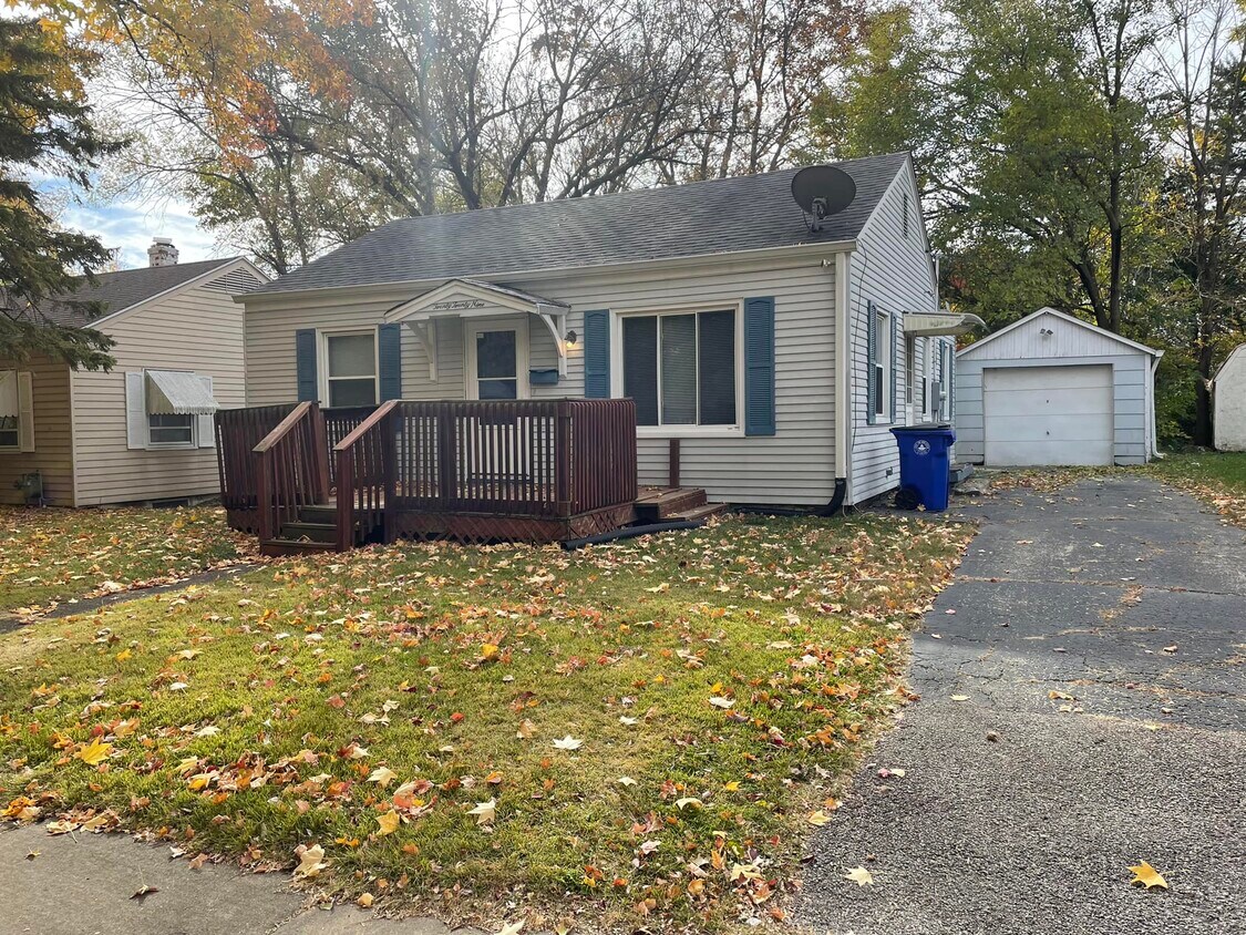 2029 E Whitmer St, Decatur, IL 62521 - House Rental in Decatur, IL ...