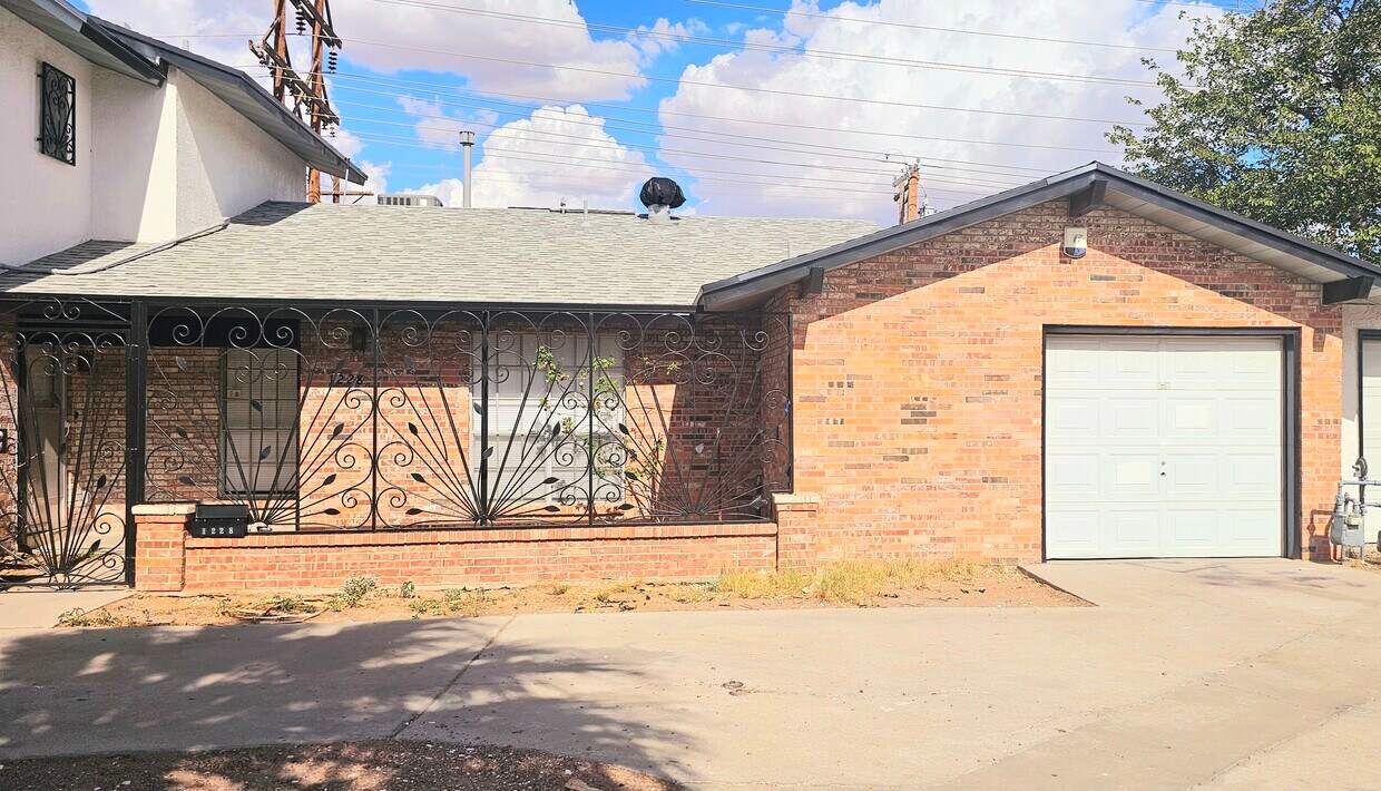 1228 Backus St, El Paso, TX 79925 - Townhome Rentals in El Paso TX ...