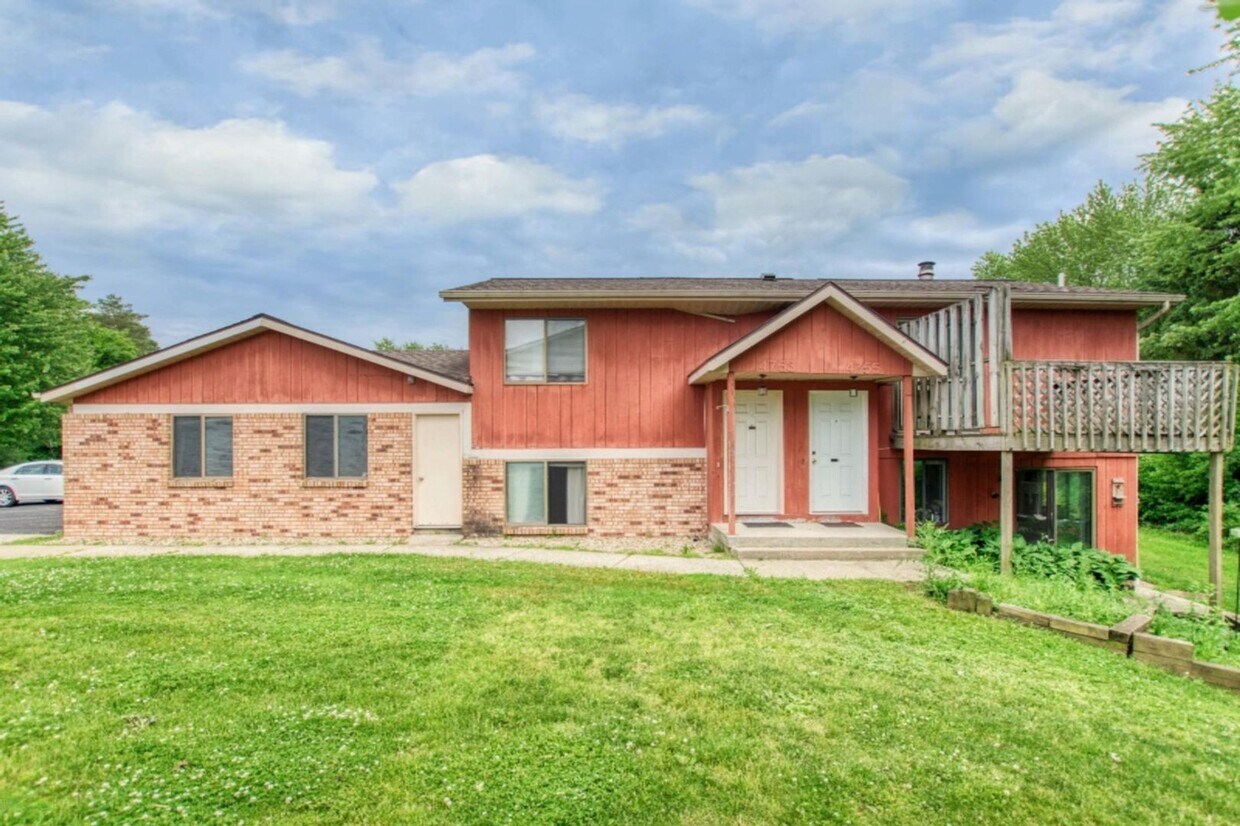 4753-4759 Circle Shore Dr SE Unit 4753 Circle Shore Dr SE, Kentwood, MI ...