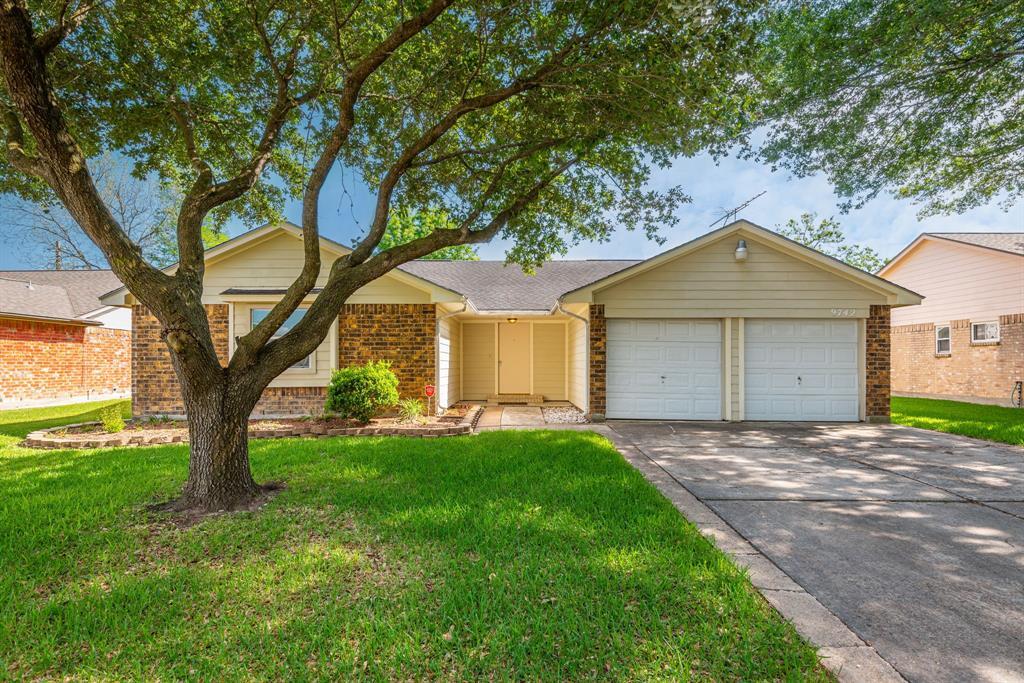 9742 Charmont Rd, La Porte, TX 77571 - House Rental in La Porte, TX ...