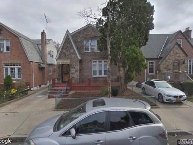 62-33 Ellwell Crescent, Queens, NY 11374 - House Rental in Queens, NY ...