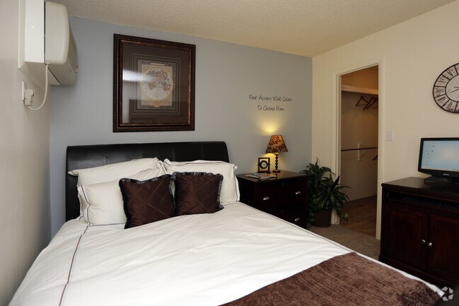 Overlook at Sunset Point Apartments - 2955 N 400 W Layton, UT ...