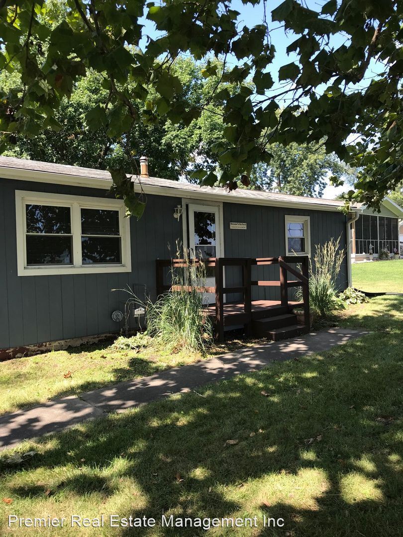 806 Ward Rd, Raymore, MO 64083 - House Rental in Raymore, MO ...