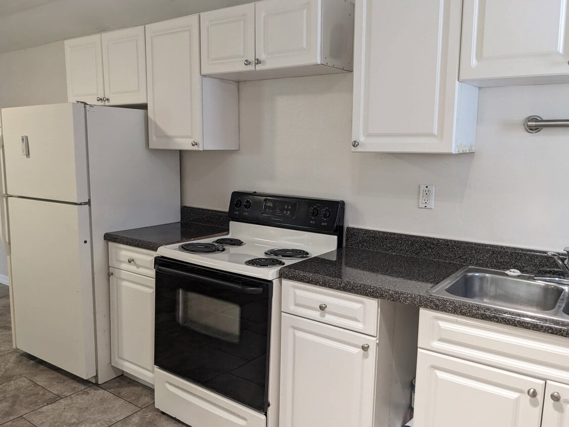 3017 Sanchez St Unit #B Behind the House, Tampa, FL 33605 - 3017 ...