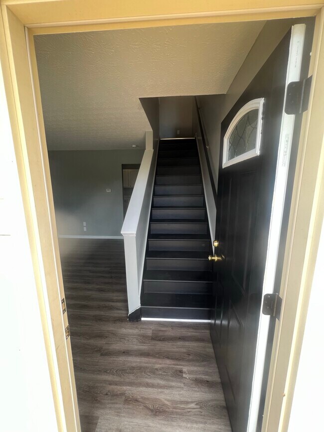 228 N Yencer St Unit 228 Apt C, Baltimore, OH 43105 Rentals in ...