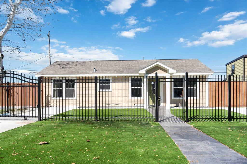 10938 Fullerton Dr, Houston, TX 77043 - House Rental in Houston, TX ...