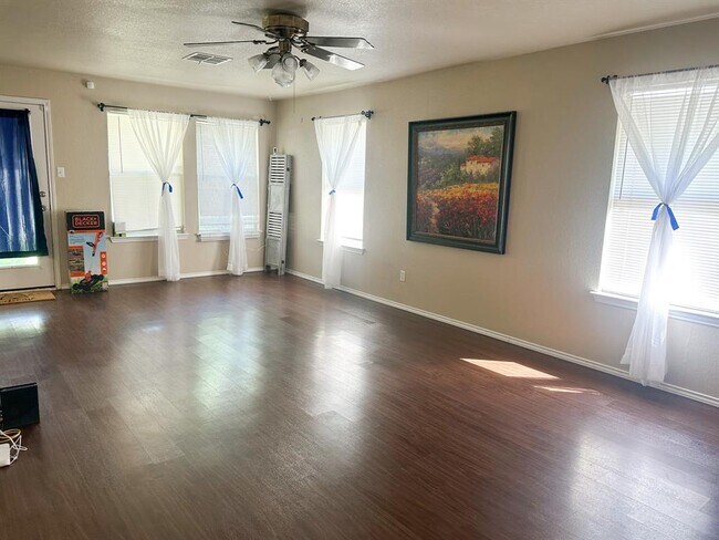 1100 Double File Trail, Round Rock, TX 78665 - House Rental in Round ...