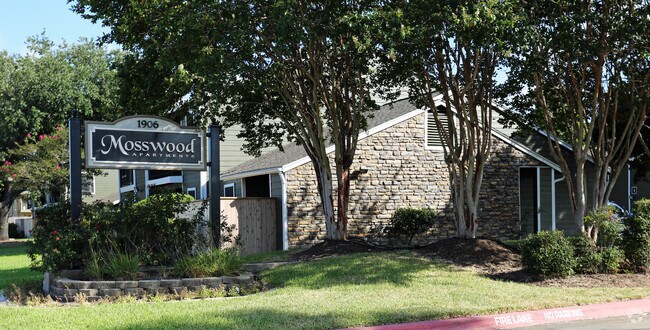 Mosswood Apartment Homes - Apartments in Victoria, TX | Apartments.com