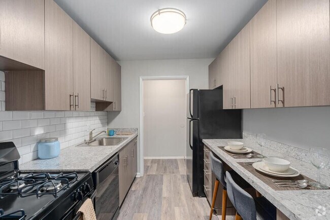 Landmark/Van Dorn Apartments for Rent with a Dog Park - Alexandria, VA ...