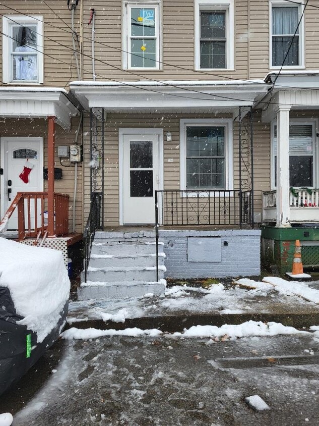 720 Brock St, Ashland, PA 17921 - Townhome Rentals in Ashland PA ...