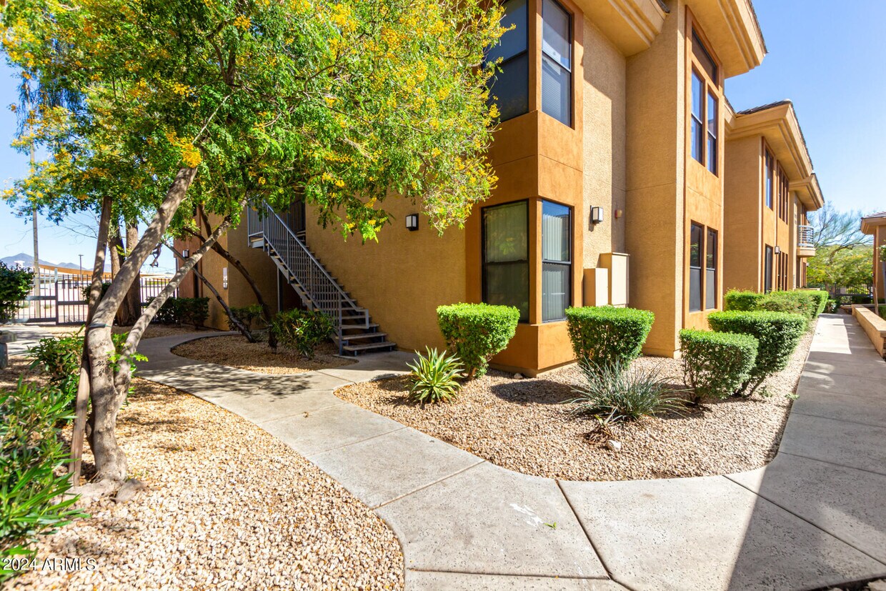 6900 E Princess Dr Unit 2143, Phoenix, AZ 85054 - Room for Rent in ...