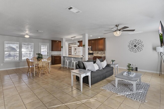 Rooms for Rent in San Antonio TX - 30 Rentals | Apartments.com