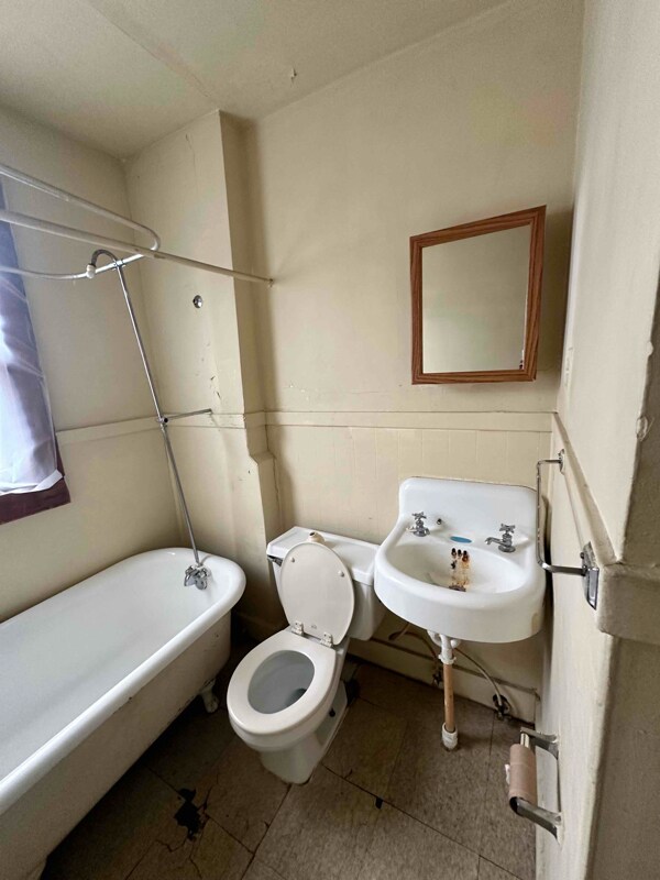 1065 E 66th St Unit 4, Cleveland, OH 44103 | Apartments.com