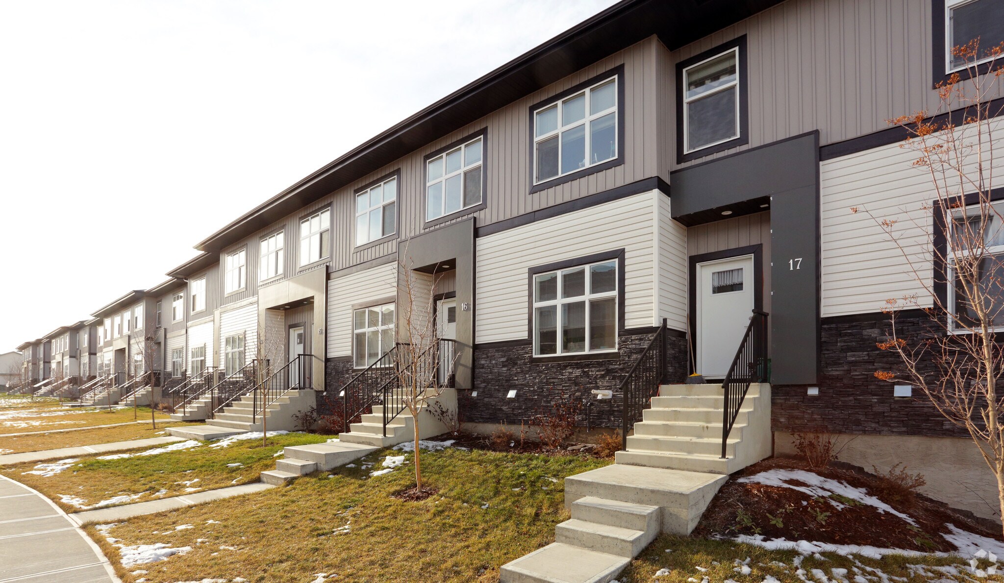 Centurion Townhomes Apartments - 20 Vanderbilt Cmn Spruce Grove, AB ...