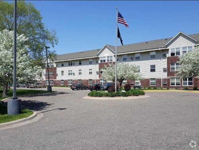 Spring Lake Park Hill View Apartments under $800 - Mounds View, MN - 16 ...