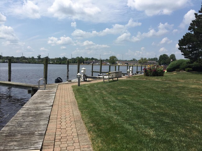 303 Spinnakers Cv Close Unit 303, Toms River, NJ 08753 - Condo for Rent ...